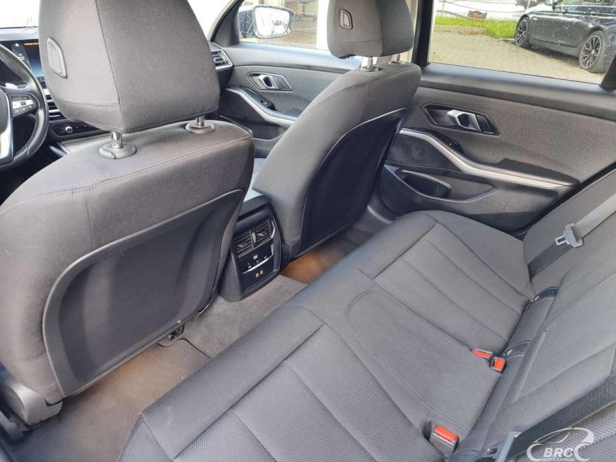 Black BMW 318 2024 in Klaipeda, with an engine capacity of 2.00 L and mileage of 88 thousand km for 21900 €, photo 15 on AUTOMOTO.COM.LV