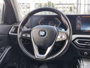 Black BMW 318 2024 in Klaipeda, with an engine capacity of 2.00 L and mileage of 88 thousand km for 21900 €, photo 17 on AUTOMOTO.COM.LV