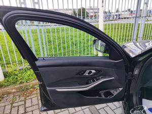 Black BMW 318 2024 in Klaipeda, with an engine capacity of 2.00 L and mileage of 88 thousand km for 21900 €, photo 18 on AUTOMOTO.COM.LV