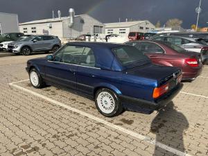Blue BMW 318 1991 in Riga, with an engine capacity of 0.00 L and mileage of 166 thousand km for 10000 €, photo 2 on AUTOMOTO.COM.LV