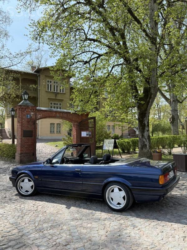Zils BMW 318 1993 Kuldīga, ar dzinēja tilpumu 2.50 L un nobraukumu 345 tūkst. km par 12250 €, foto 2 vietnē AUTOMOTO.COM.LV