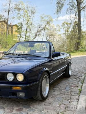 Zils BMW 318 1993 Kuldīga, ar dzinēja tilpumu 2.50 L un nobraukumu 345 tūkst. km par 12250 €, foto 7 vietnē AUTOMOTO.COM.LV
