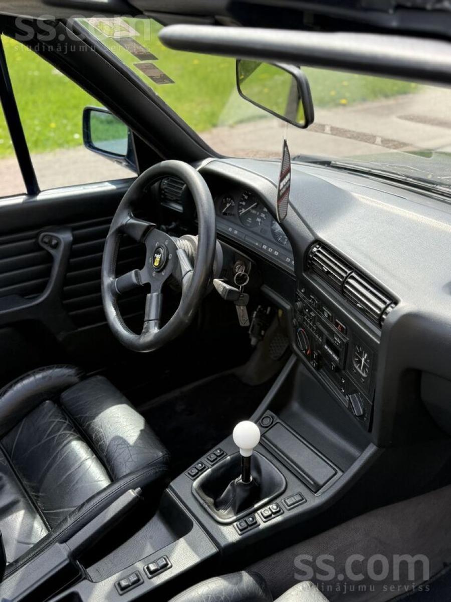 Zils BMW 318 1993 Kuldīga, ar dzinēja tilpumu 2.50 L un nobraukumu 345 tūkst. km par 12250 €, foto 12 vietnē AUTOMOTO.COM.LV