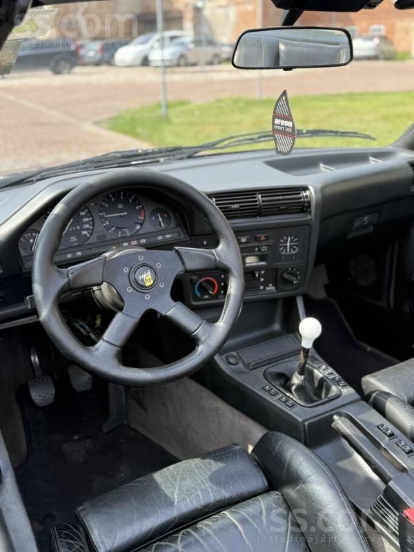 Zils BMW 318 1993 Kuldīga, ar dzinēja tilpumu 2.50 L un nobraukumu 346 tūkst. km par 12000 €, foto 6 vietnē AUTOMOTO.COM.LV