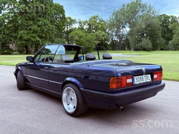 Blue BMW 318 1993 in Bauska, with an engine capacity of 1.80 L and mileage of 0 thousand km for 15000 €, photo 3 on AUTOMOTO.COM.LV