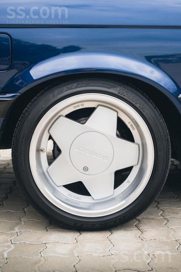 Zils BMW 318 1993 Kuldīga, ar dzinēja tilpumu 2.50 L un nobraukumu 325 tūkst. km par 12000 €, foto 7 vietnē AUTOMOTO.COM.LV