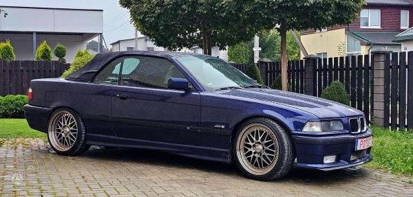 Blue BMW 318 1995 in Vilnius, with an engine capacity of 1.80 L and mileage of 199 thousand km for 6900 €, photo 4 on AUTOMOTO.COM.LV