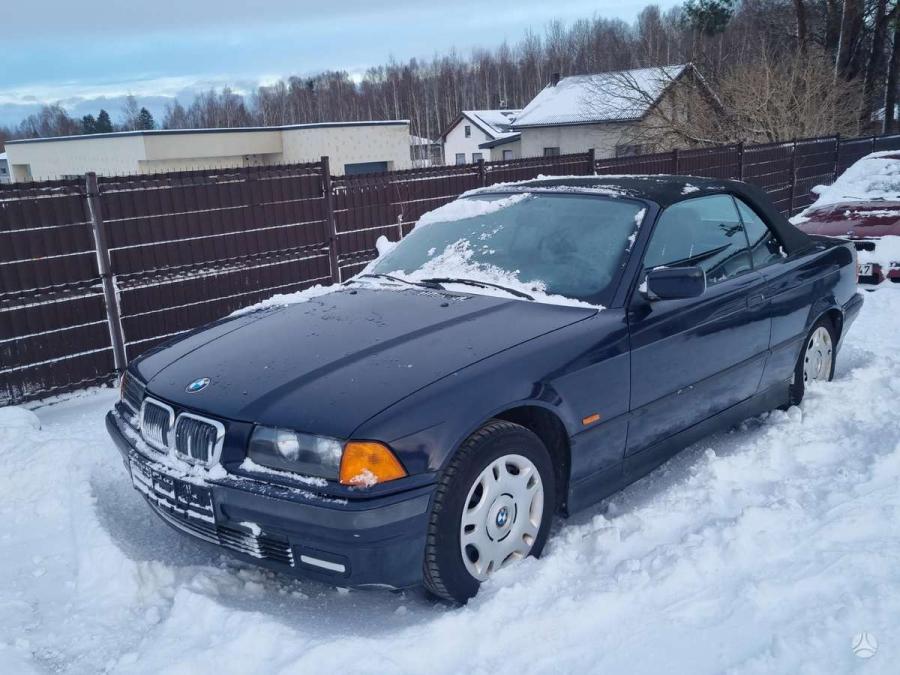 Zils BMW 318 1998 Kretinga, ar dzinēja tilpumu 1.80 L un nobraukumu 220 tūkst. km par 3300 €, foto 1 vietnē AUTOMOTO.COM.LV