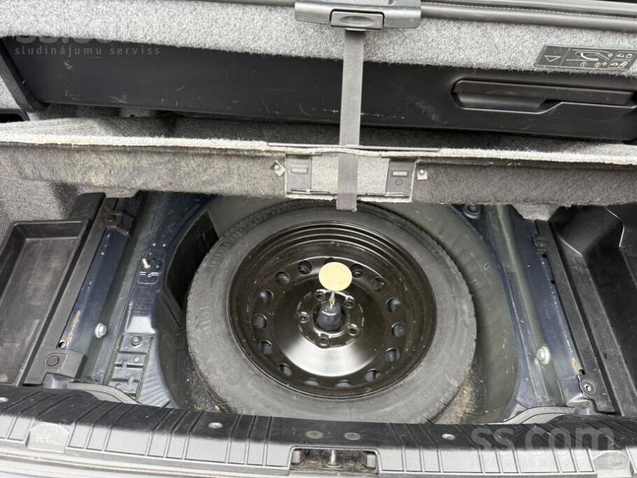 Zils BMW 318 2003 Rīga, ar dzinēja tilpumu 2.00 L un nobraukumu 237 tūkst. km par 4750 €, foto 13 vietnē AUTOMOTO.COM.LV