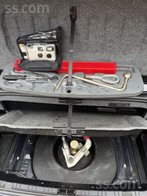 Zils BMW 318 2003 Rīga, ar dzinēja tilpumu 2.00 L un nobraukumu 237 tūkst. km par 4750 €, foto 14 vietnē AUTOMOTO.COM.LV