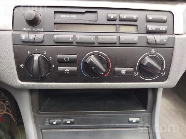 Blue BMW 318 2003 in Tukums, with an engine capacity of 2.00 L and mileage of 265 thousand km for 2350 €, photo 8 on AUTOMOTO.COM.LV