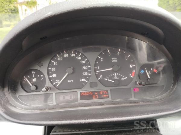 Blue BMW 318 2003 in Tukums, with an engine capacity of 2.00 L and mileage of 265 thousand km for 2350 €, photo 9 on AUTOMOTO.COM.LV
