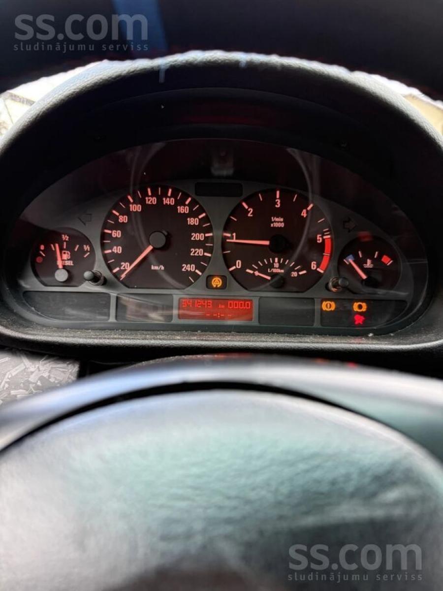 Blue BMW 318 2003 in Riga, with an engine capacity of 2.00 L and mileage of 341 thousand km for 1400 €, photo 13 on AUTOMOTO.COM.LV