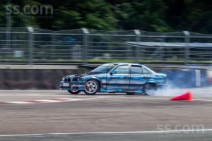 Blue BMW 318 1991 in Riga, with an engine capacity of 2.30 L and mileage of 216 thousand km for 5500 €, photo  on AUTOMOTO.COM.LV