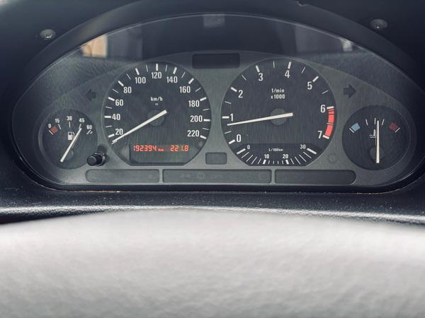 Blue BMW 318 1992 in Tallinn, with an engine capacity of 1.80 L and mileage of 192 thousand km for 3500 €, photo 10 on AUTOMOTO.COM.LV