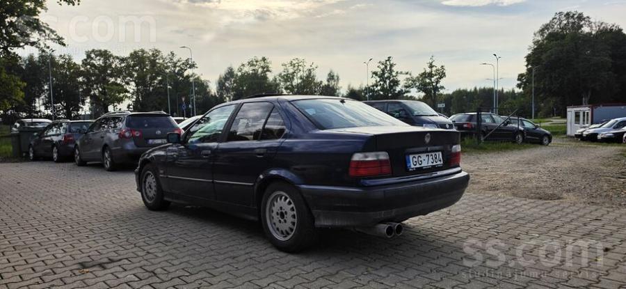 Zils BMW 318 1995 Valmiera, ar dzinēja tilpumu 1.80 L un nobraukumu 298 tūkst. km par 1500 €, foto 8 vietnē AUTOMOTO.COM.LV