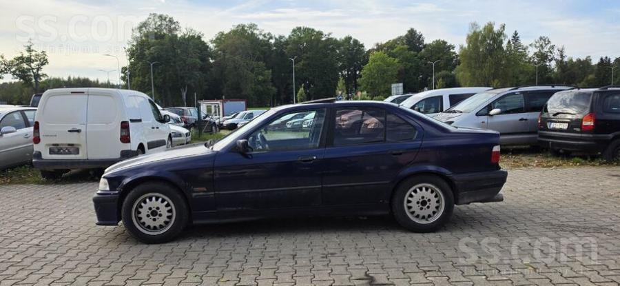 Zils BMW 318 1995 Valmiera, ar dzinēja tilpumu 1.80 L un nobraukumu 298 tūkst. km par 1500 €, foto 10 vietnē AUTOMOTO.COM.LV