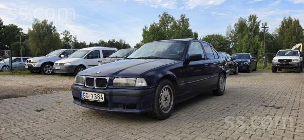 Синий БМВ 318 1995 в Валмиера, объемом двигателя 1.80 л и пробегом 298 тыс. км за 1500 €, фото 7 на AUTOMOTO.COM.LV