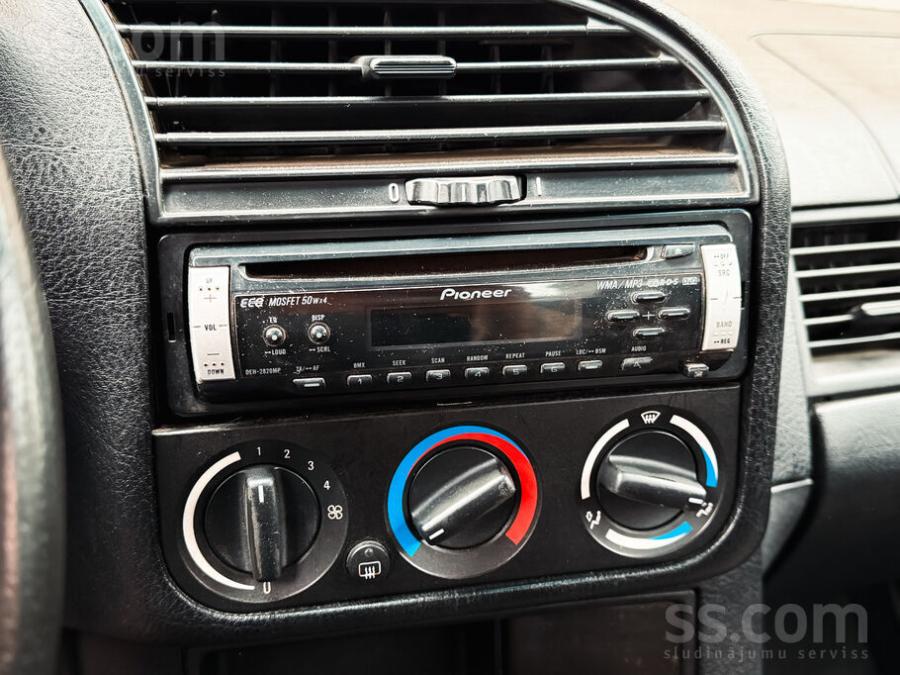 Zils BMW 318 1995 Rīga, ar dzinēja tilpumu 1.80 L un nobraukumu 297 tūkst. km par 2890 €, foto 10 vietnē AUTOMOTO.COM.LV