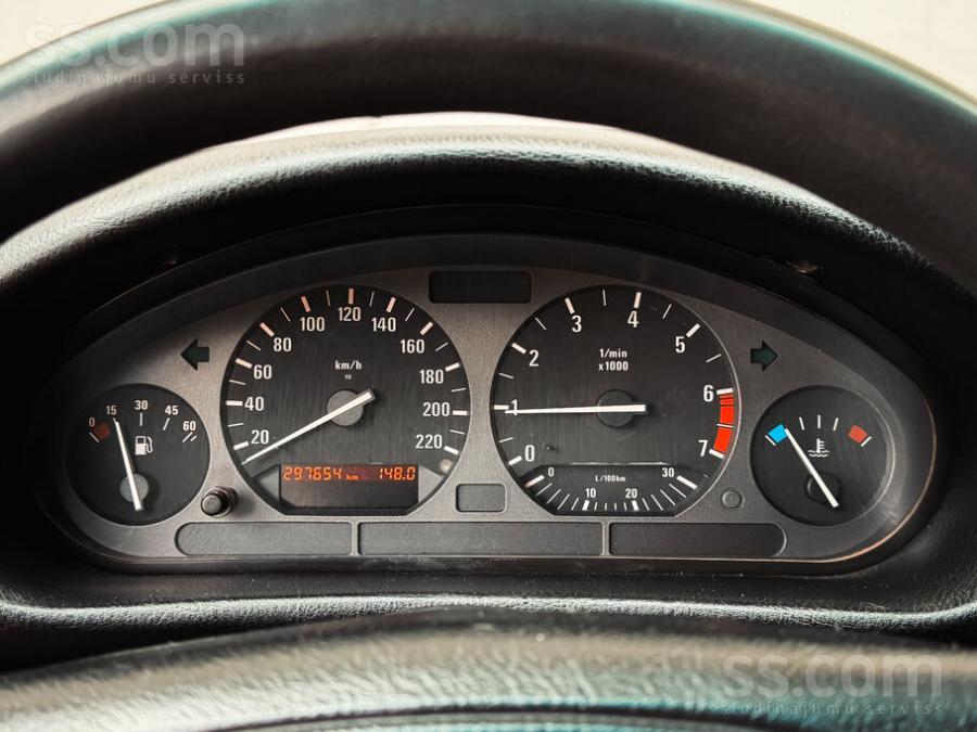 Zils BMW 318 1995 Rīga, ar dzinēja tilpumu 1.80 L un nobraukumu 297 tūkst. km par 2890 €, foto 11 vietnē AUTOMOTO.COM.LV