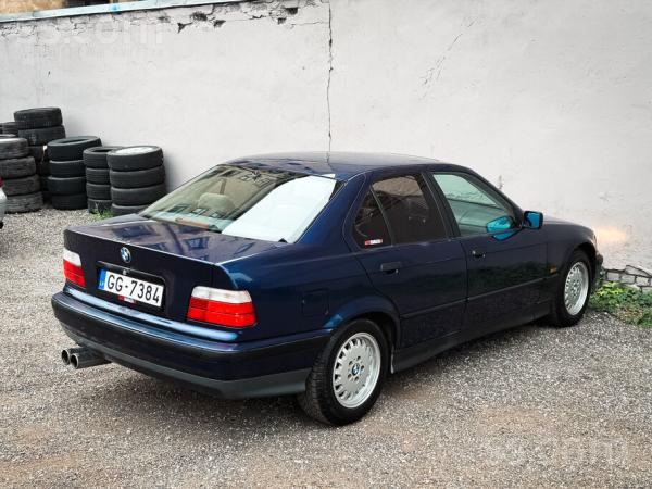 BMW 318 1995 Rīga vietnē Zils BMW 318 1995 Rīga, ar dzinēja tilpumu 1.80 L un nobraukumu 297 tūkst. km par 2890 €, foto 6 vietnē AUTOMOTO.COM.LV