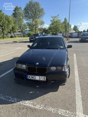 Синий БМВ 318 1996 в Шяуляй, объемом двигателя 1.80 л и пробегом 261 тыс. км за 2400 €, фото  на AUTOMOTO.COM.LV