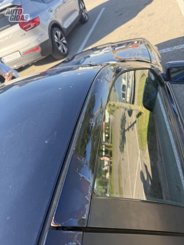 Blue BMW 318 1996 in Siauliai, with an engine capacity of 1.80 L and mileage of 261 thousand km for 2400 €, photo 8 on AUTOMOTO.COM.LV