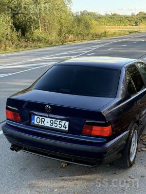 Zils BMW 318 1997 Kuldīga, ar dzinēja tilpumu 1.70 L un nobraukumu 325 tūkst. km par 3100 €, foto 5 vietnē AUTOMOTO.COM.LV
