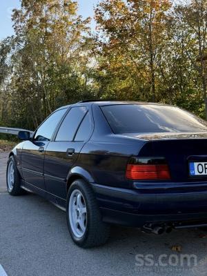 Zils BMW 318 1997 Kuldīga, ar dzinēja tilpumu 1.70 L un nobraukumu 325 tūkst. km par 3100 €, foto 7 vietnē AUTOMOTO.COM.LV