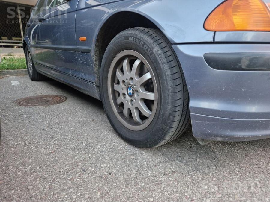 Blue BMW 318 2000 in Riga, with an engine capacity of 1.90 L and mileage of 336 thousand km for 1900 €, photo 8 on AUTOMOTO.COM.LV