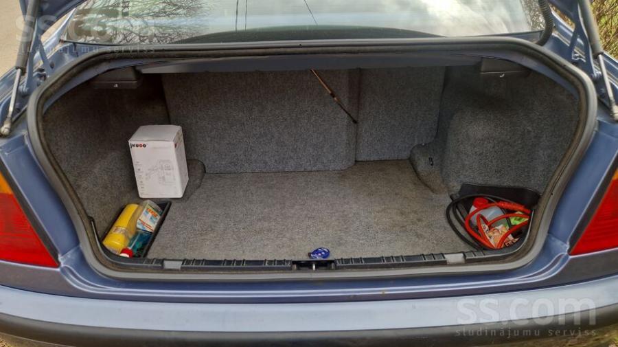 Blue BMW 318 2000 in Riga, with an engine capacity of 1.90 L and mileage of 336 thousand km for 1900 €, photo 13 on AUTOMOTO.COM.LV
