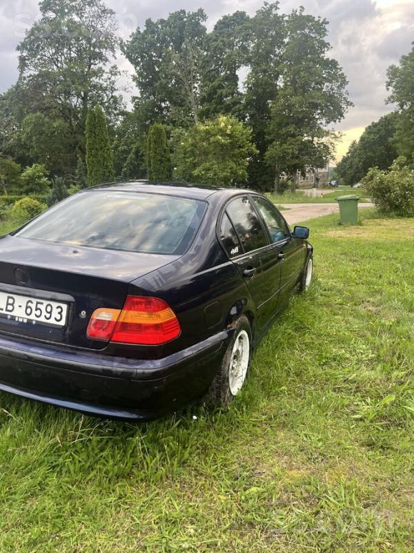 Zils BMW 318 2002 Kuldīga, ar dzinēja tilpumu 2.00 L un nobraukumu 211 tūkst. km par 600 €, foto 4 vietnē AUTOMOTO.COM.LV