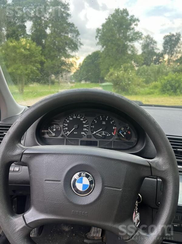 Zils BMW 318 2002 Kuldīga, ar dzinēja tilpumu 2.00 L un nobraukumu 211 tūkst. km par 600 €, foto 6 vietnē AUTOMOTO.COM.LV