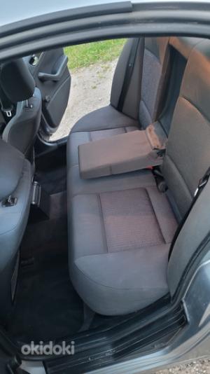 Zils BMW 318 2003 Paide, ar dzinēja tilpumu 2.00 L un nobraukumu 237 tūkst. km par 1500 €, foto 8 vietnē AUTOMOTO.COM.LV