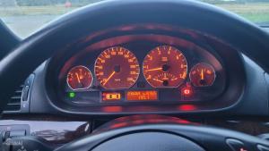 Zils BMW 318 2003 Paide, ar dzinēja tilpumu 2.00 L un nobraukumu 237 tūkst. km par 1500 €, foto 17 vietnē AUTOMOTO.COM.LV