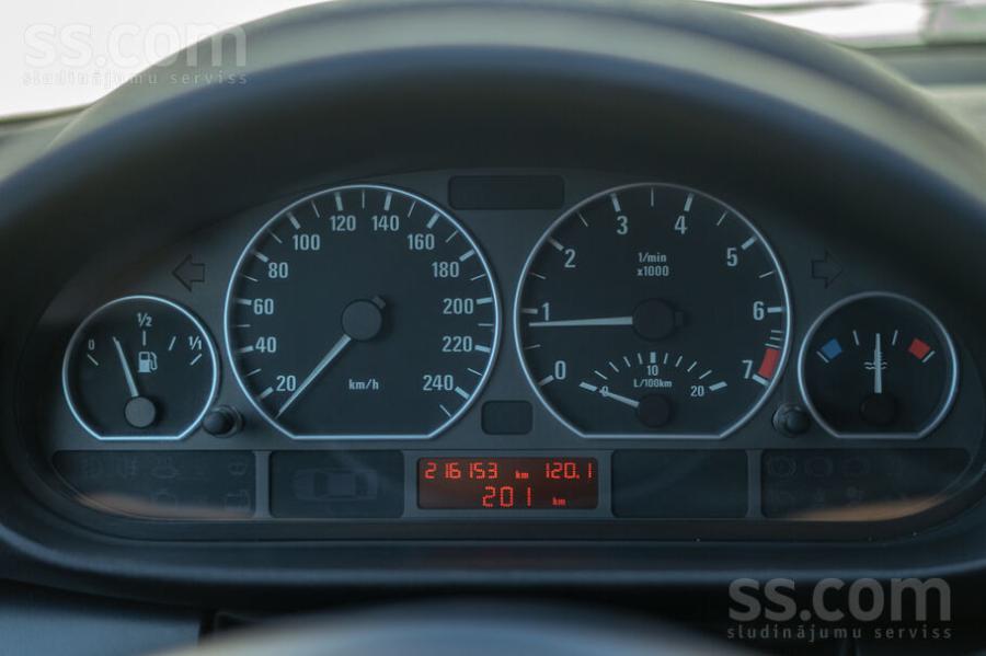 Zils BMW 318 2004 Liepāja, ar dzinēja tilpumu 2.00 L un nobraukumu 216 tūkst. km par 2900 €, foto 17 vietnē AUTOMOTO.COM.LV