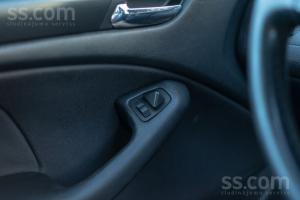 Zils BMW 318 2004 Liepāja, ar dzinēja tilpumu 2.00 L un nobraukumu 216 tūkst. km par 2900 €, foto 24 vietnē AUTOMOTO.COM.LV