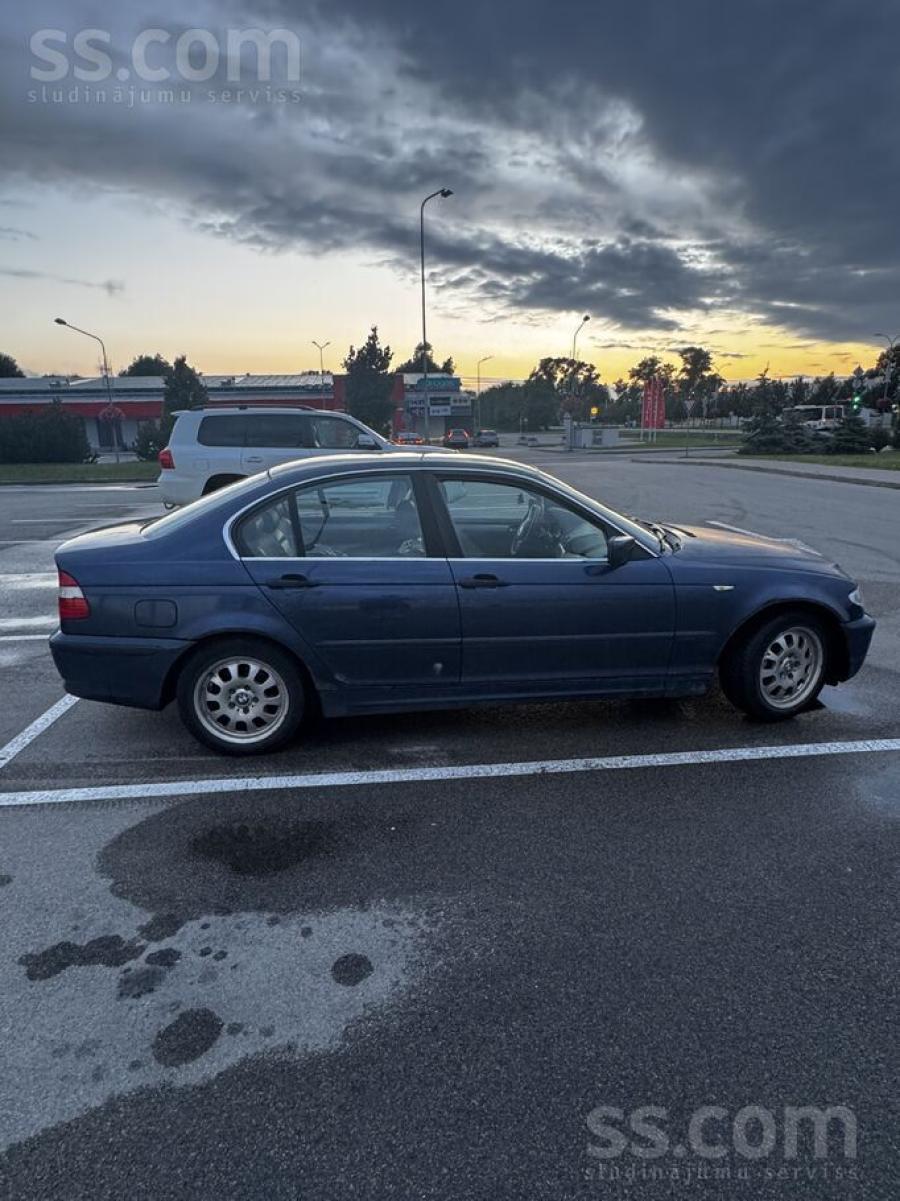 Blue BMW 318 2004 in Jurmala, with an engine capacity of 2.00 L and mileage of 457 thousand km for 1250 €, photo 9 on AUTOMOTO.COM.LV