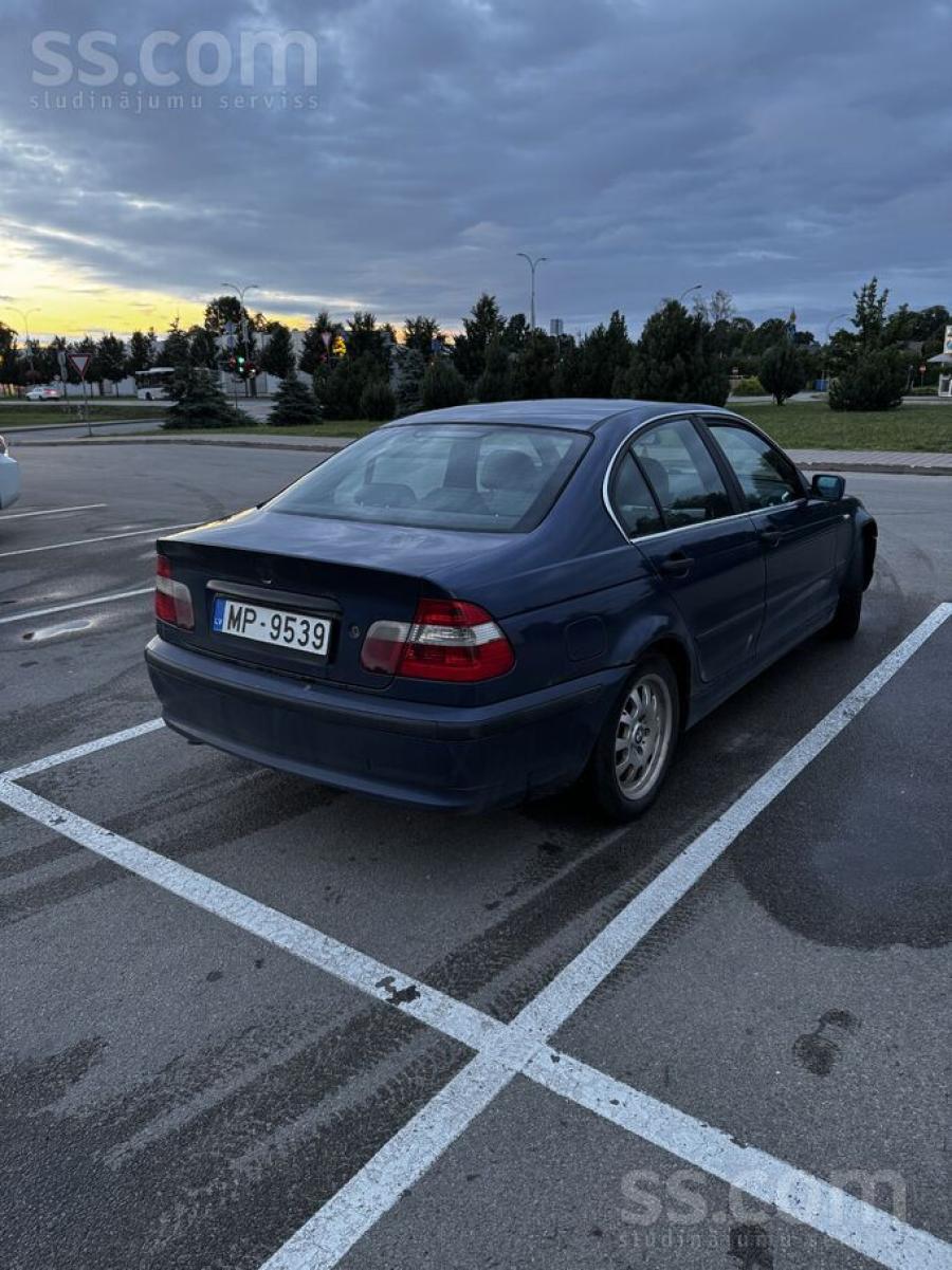 Blue BMW 318 2004 in Jurmala, with an engine capacity of 2.00 L and mileage of 457 thousand km for 1250 €, photo 7 on AUTOMOTO.COM.LV