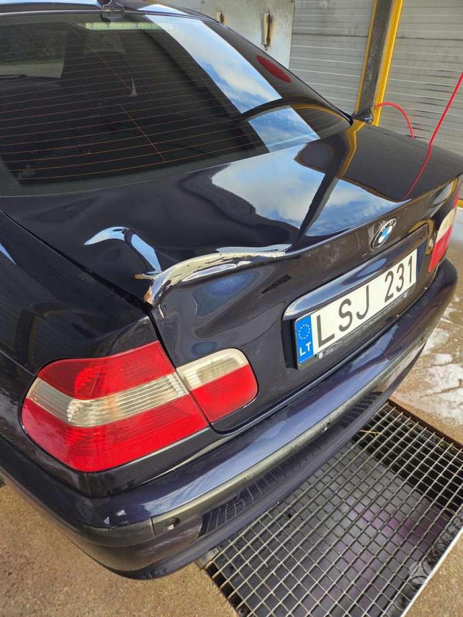 Zils BMW 318 2004 Telšiai, ar dzinēja tilpumu 2.00 L un nobraukumu 281 tūkst. km par 1200 €, foto 6 vietnē AUTOMOTO.COM.LV