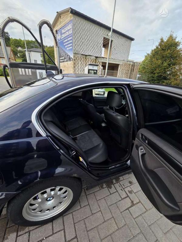 Zils BMW 318 2004 Telšiai, ar dzinēja tilpumu 2.00 L un nobraukumu 281 tūkst. km par 1200 €, foto 7 vietnē AUTOMOTO.COM.LV