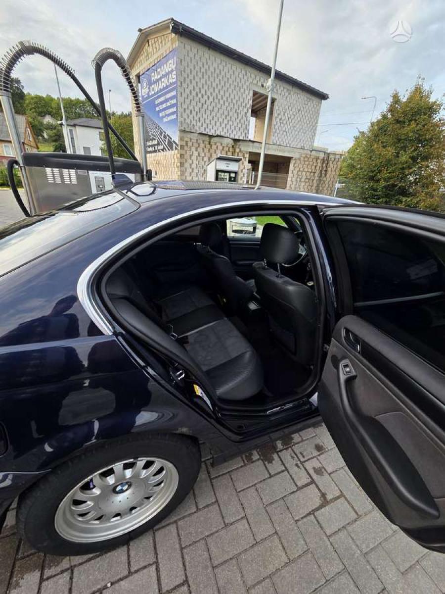 Zils BMW 318 2004 Telšiai, ar dzinēja tilpumu 2.00 L un nobraukumu 281 tūkst. km par 1200 €, foto 7 vietnē AUTOMOTO.COM.LV