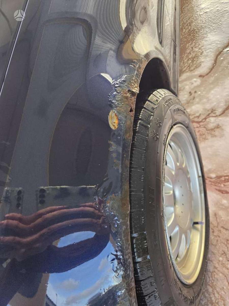 Zils BMW 318 2004 Telšiai, ar dzinēja tilpumu 2.00 L un nobraukumu 281 tūkst. km par 1200 €, foto 17 vietnē AUTOMOTO.COM.LV