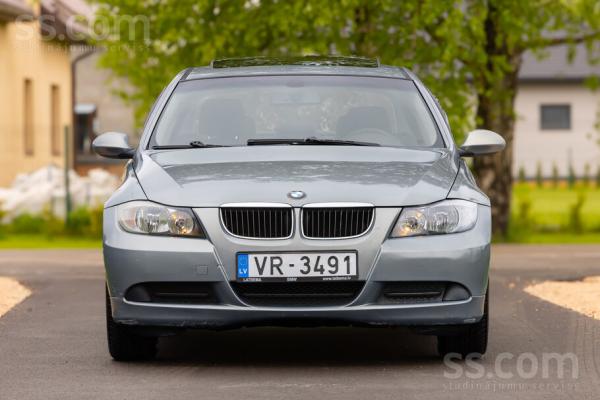 Blue BMW 318 2006 in Jelgava, with an engine capacity of 2.00 L and mileage of 285 thousand km for 1850 €, photo 2 on AUTOMOTO.COM.LV