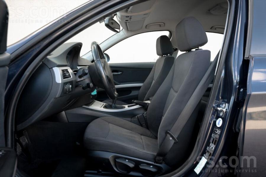 Zils BMW 318 2006 Talsi, ar dzinēja tilpumu 2.00 L un nobraukumu 334 tūkst. km par 4450 €, foto 10 vietnē AUTOMOTO.COM.LV