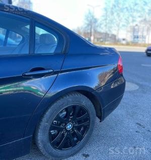Blue BMW 318 2006 in Riga, with an engine capacity of 2.00 L and mileage of 417 thousand km for 2195 €, photo 3 on AUTOMOTO.COM.LV