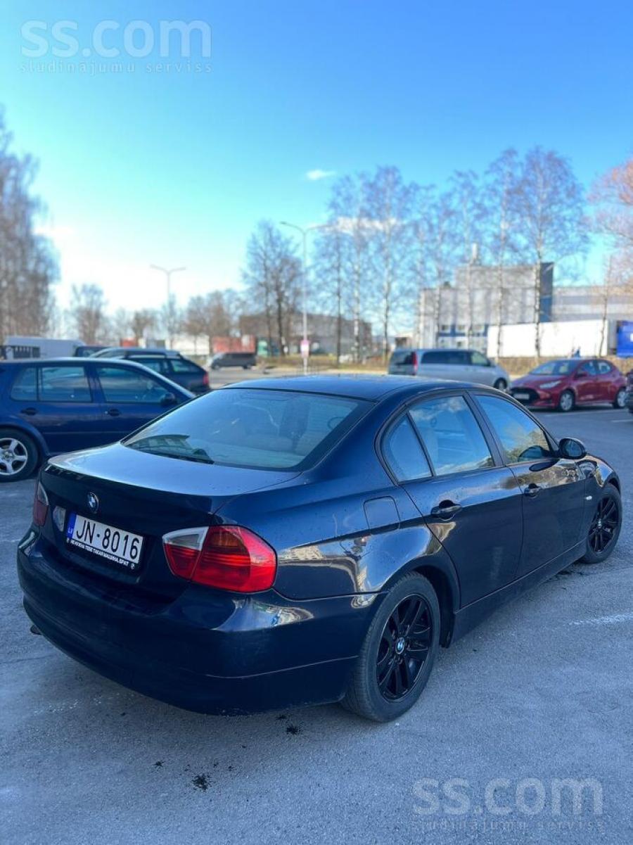 Blue BMW 318 2006 in Riga, with an engine capacity of 2.00 L and mileage of 417 thousand km for 2195 €, photo 4 on AUTOMOTO.COM.LV