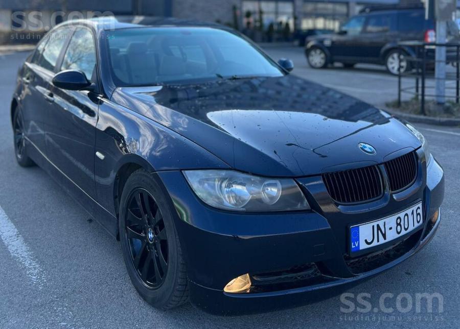 Blue BMW 318 2006 in Riga, with an engine capacity of 2.00 L and mileage of 417 thousand km for 2195 €, photo 5 on AUTOMOTO.COM.LV