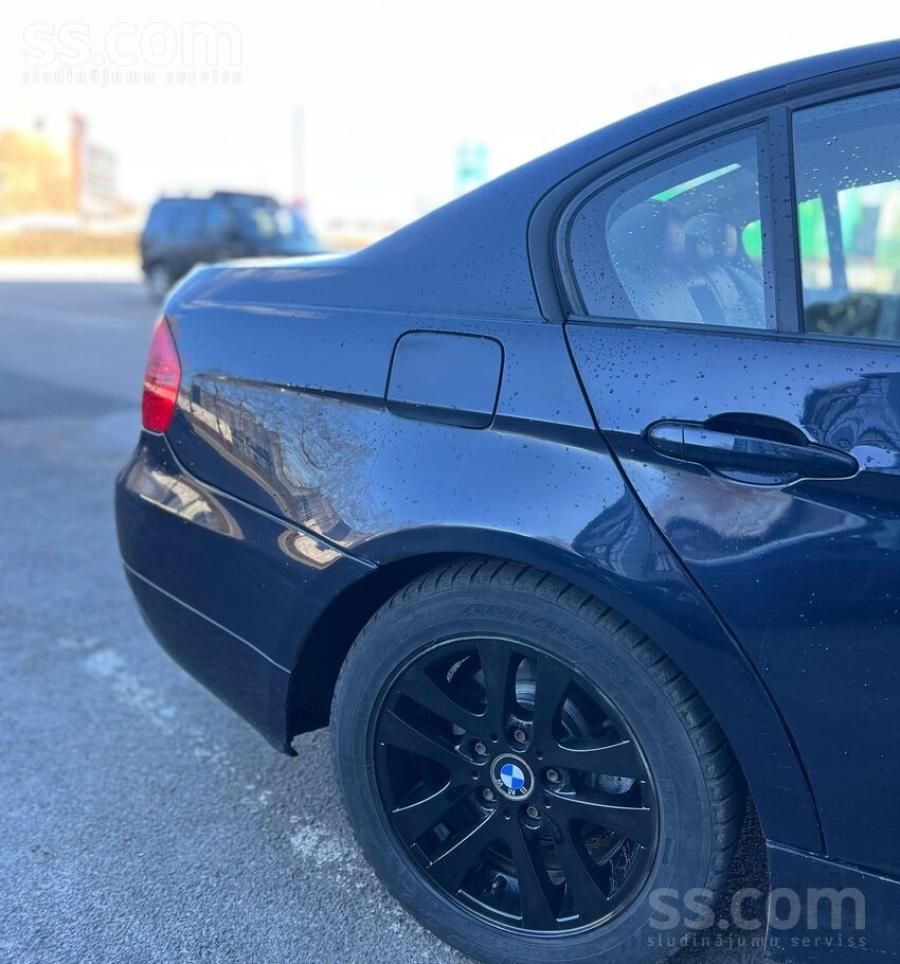 Blue BMW 318 2006 in Riga, with an engine capacity of 2.00 L and mileage of 417 thousand km for 2195 €, photo 9 on AUTOMOTO.COM.LV