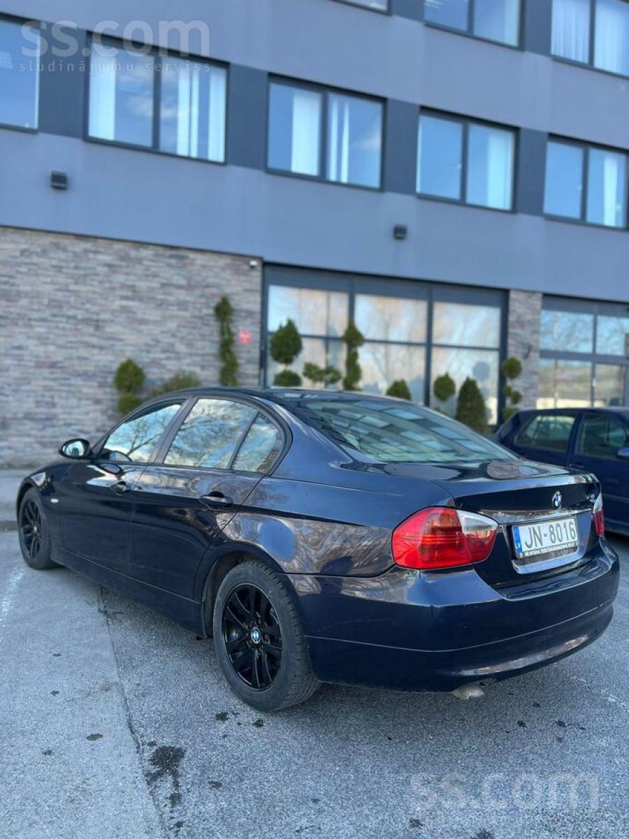 Blue BMW 318 2006 in Riga, with an engine capacity of 2.00 L and mileage of 417 thousand km for 2195 €, photo 12 on AUTOMOTO.COM.LV